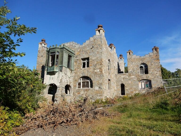 16 Incredible Castles in New England | New England With Love