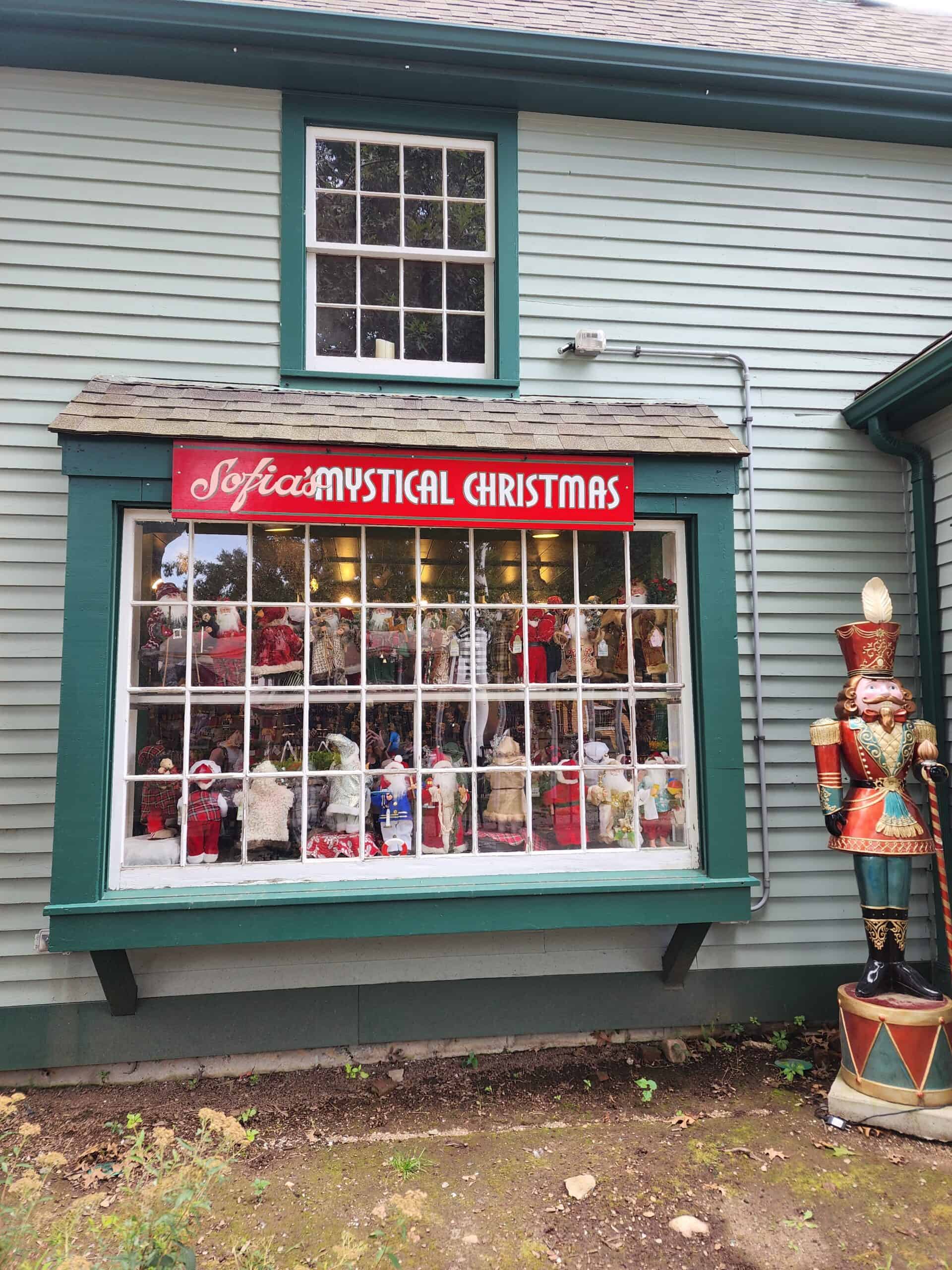 Connecticut at Christmas 🎄 10 Festive Towns, Holiday Events, & Things ...
